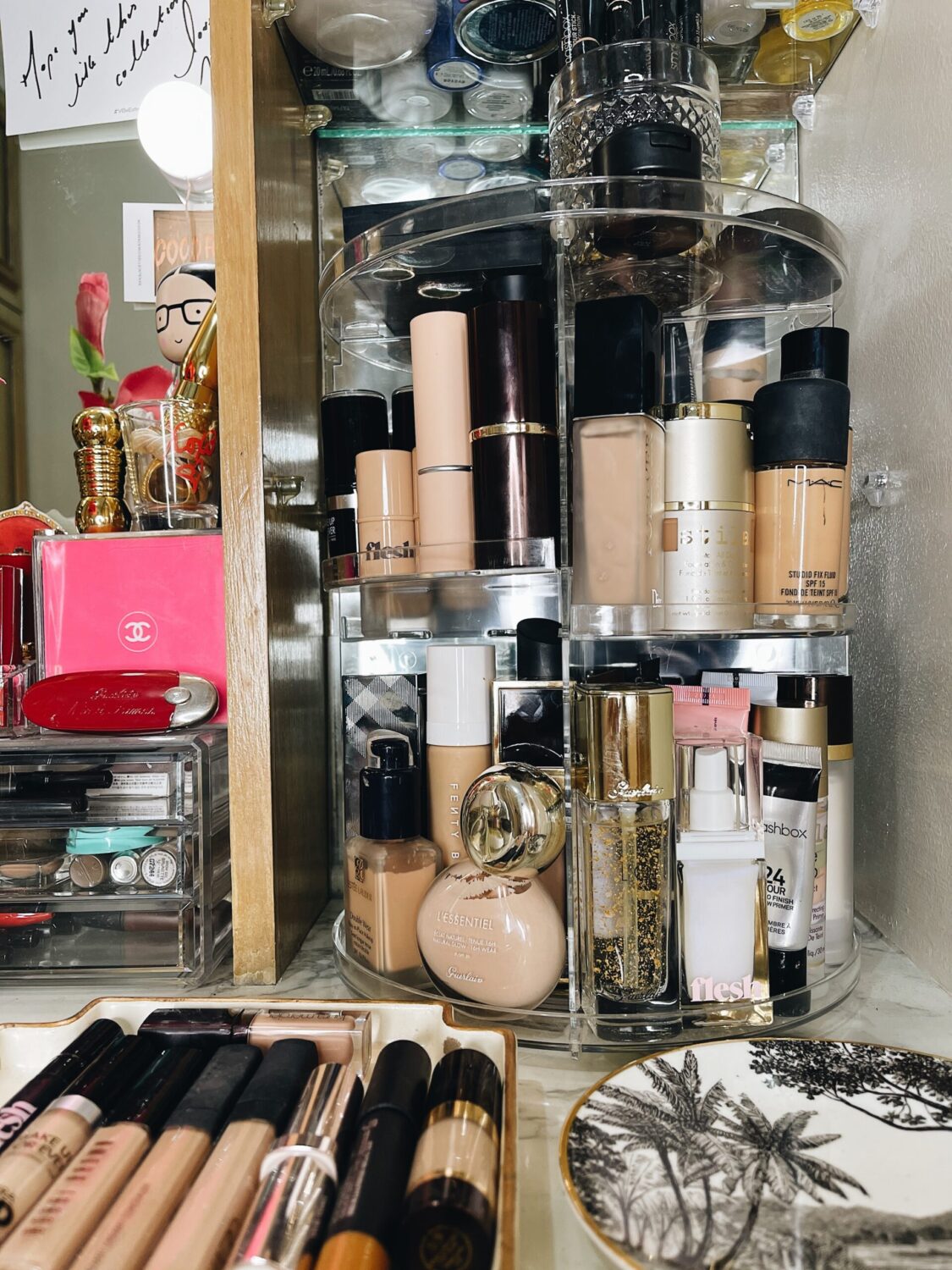 Smart Storage & Thoughtful Decluttering: The Art of Organizing Your ...